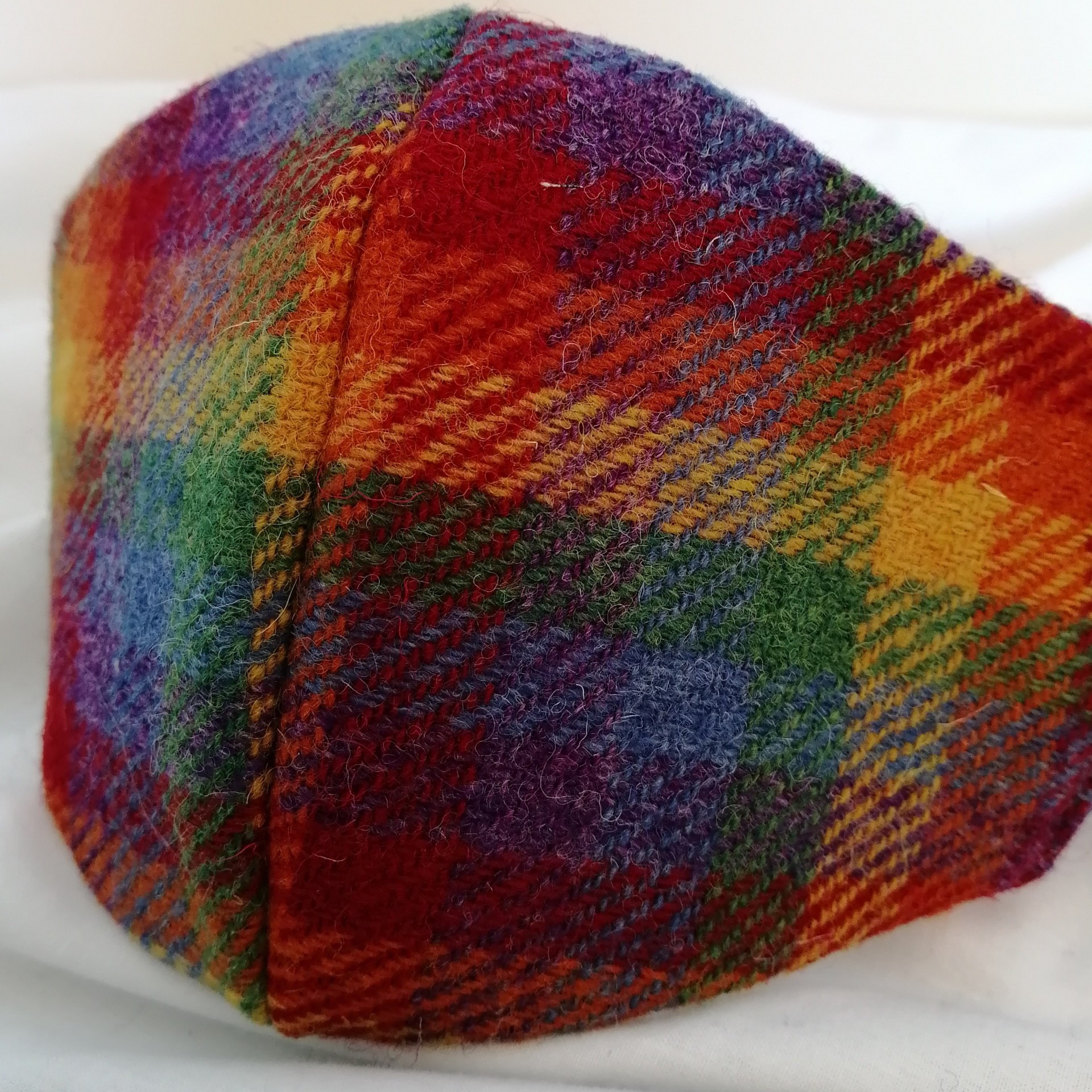 The Crafty Weaver - The Harris Tweed Authority