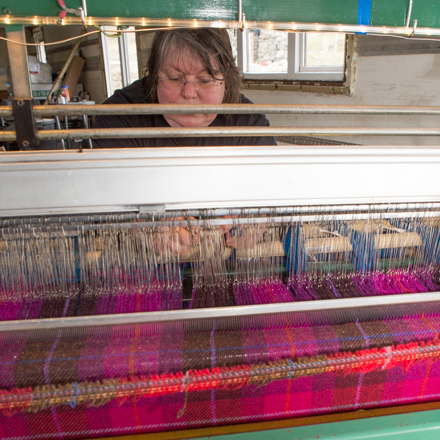 Elizabeth Drew - The Harris Tweed Authority